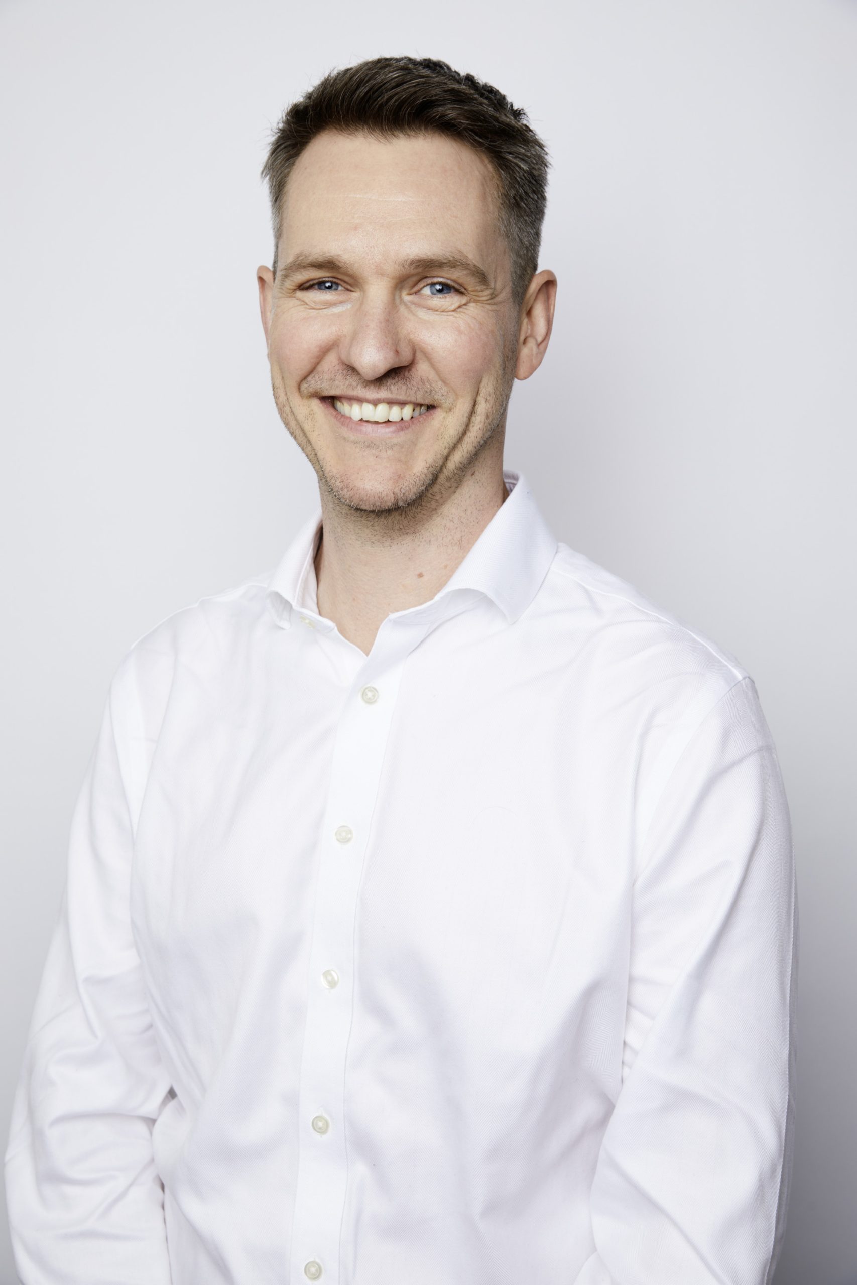 Tom Boulderstone - Legal, Company Secretarial & Compliance | Barclay ...